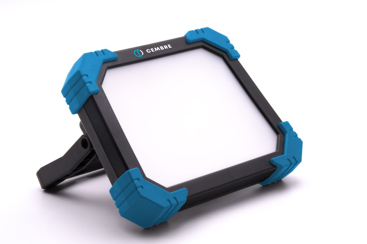 CBL07 - PORTABLE LIGHT FOR LARGE SPACES